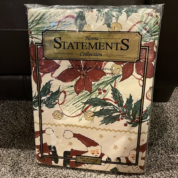 Home Statements Collection | Holiday | Christmas Holiday Vinyl Table ...
